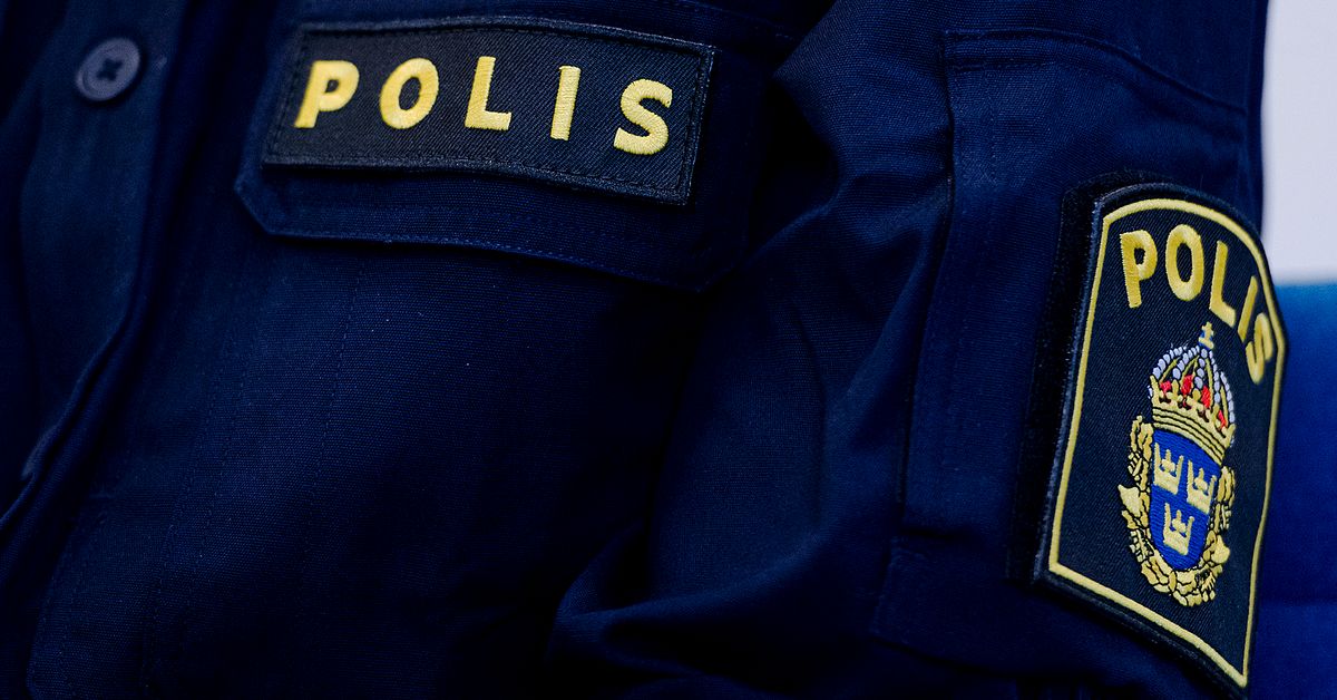 Polis söker försvunnen tonårsflicka från Värmland – man anhållen för ...