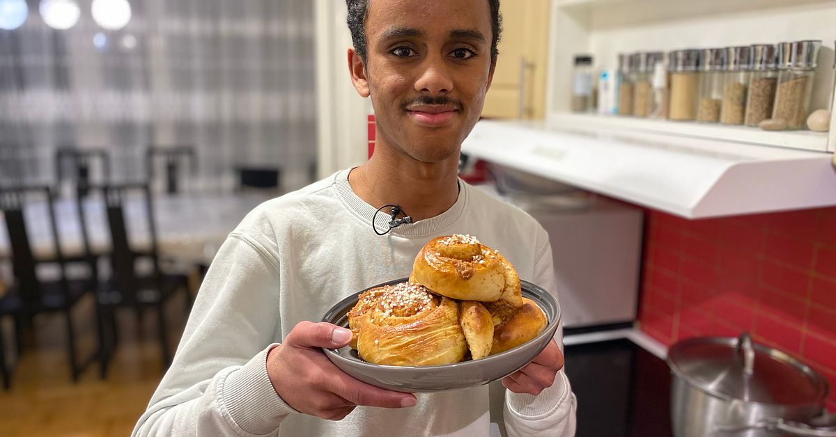 Imran Mohamoud, 16, vill att fler killar i orten ska laga mat | SVT Nyheter