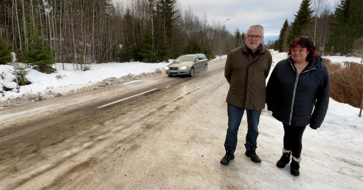 Boende rasar mot vinterväghållningen i norra Värmland | SVT Nyheter