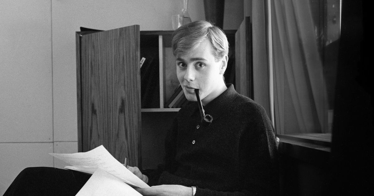 Radioprataren Klas Burling död | SVT Nyheter