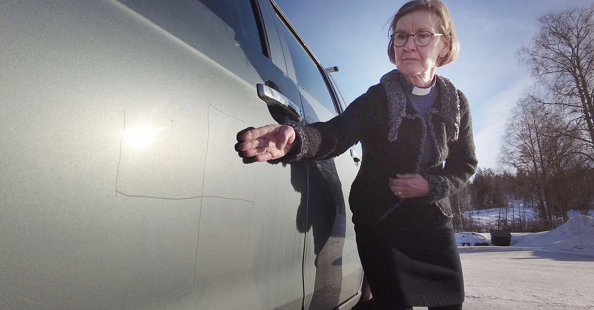 Hakkors inristade på församlingens bil i Lima – kyrkoherden ...