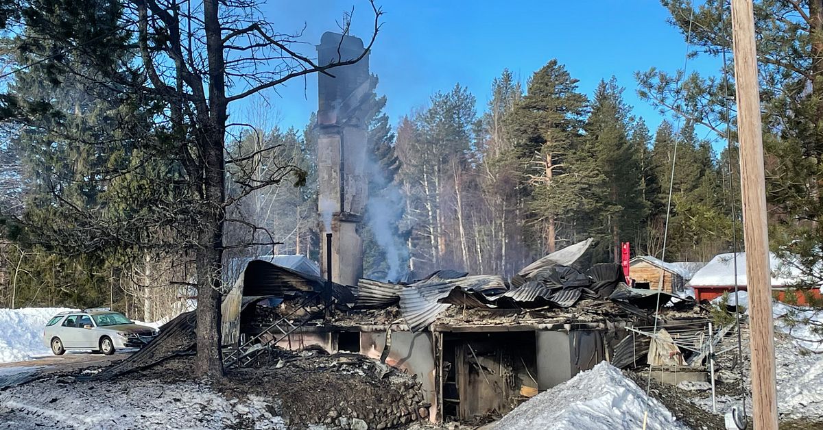 Livshotande skador efter kraftig villabrand utanför Råneå | SVT Nyheter