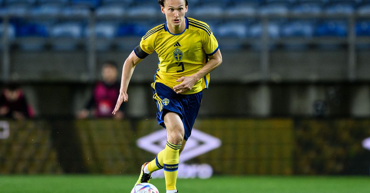 Fotboll: Backproblemen kan öppna för Hjalmar Ekdal: ”Han är lysande ...