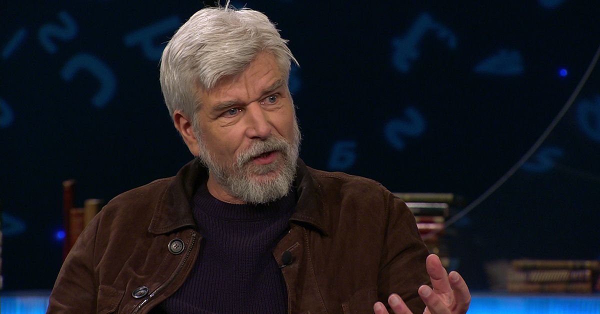 Knausgård om romanen Tredje riket: ”Vill att folk ska hoppa till” | SVT ...