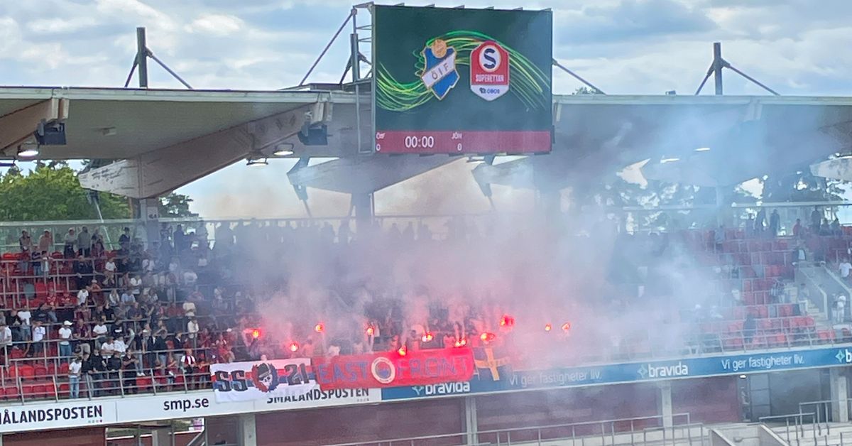 Efter eldning av bengaler – Öster tar in fler ordningsvakter | SVT Nyheter