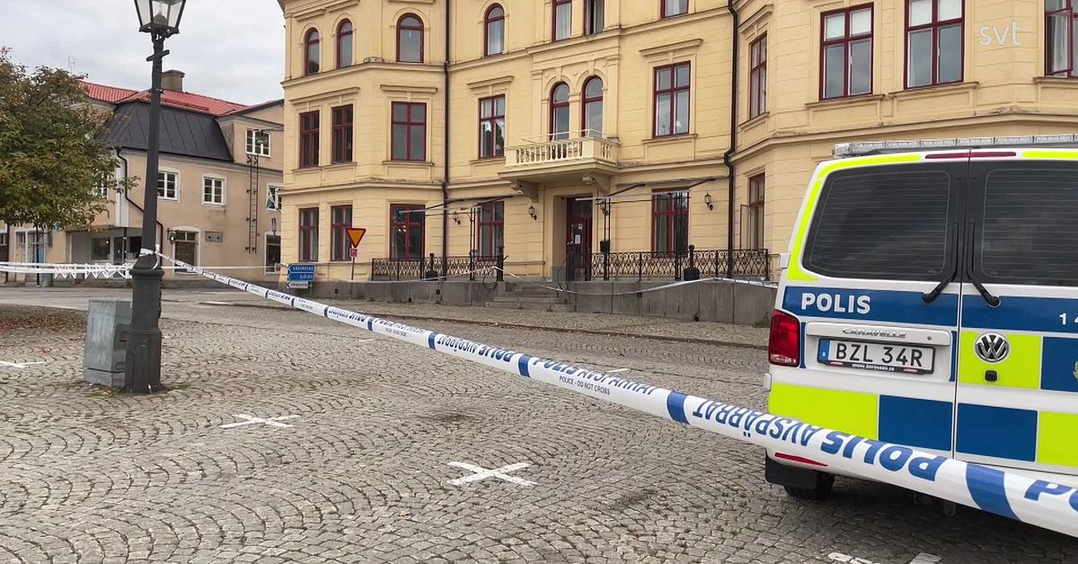 Sju personer anhållna efter polisinsats i Skänninge | SVT Nyheter Sju personer anhållna efter polisinsats i Skänninge | SVT Nyheter