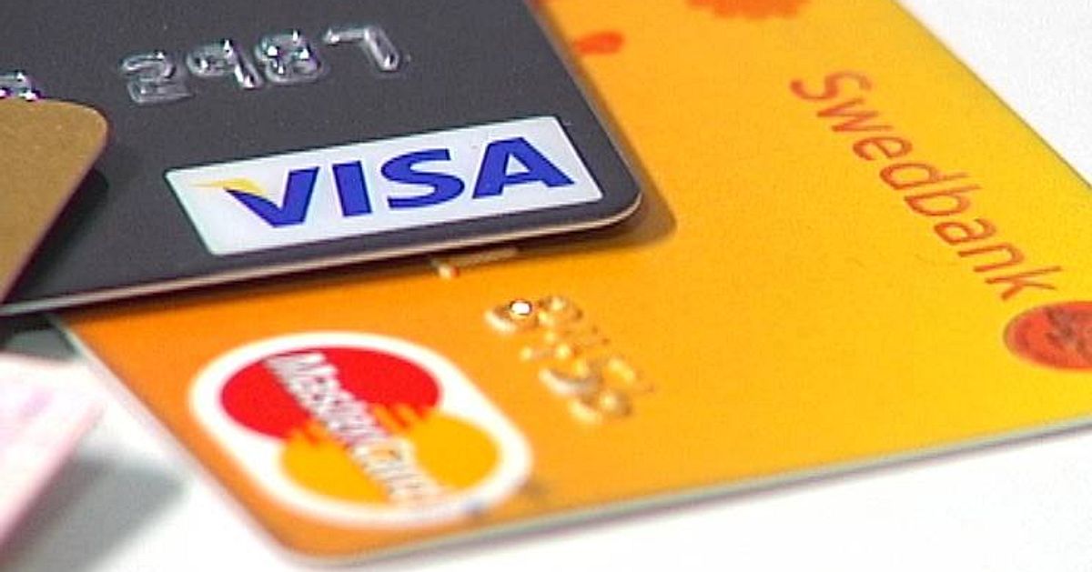Handlade för 27 000 kronor med stulna kontokort | SVT Nyheter
