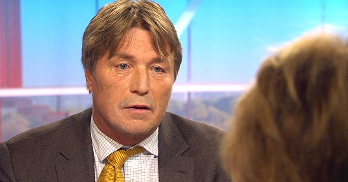 Advokat: Assange borde stanna kvar på ambassaden | SVT Nyheter