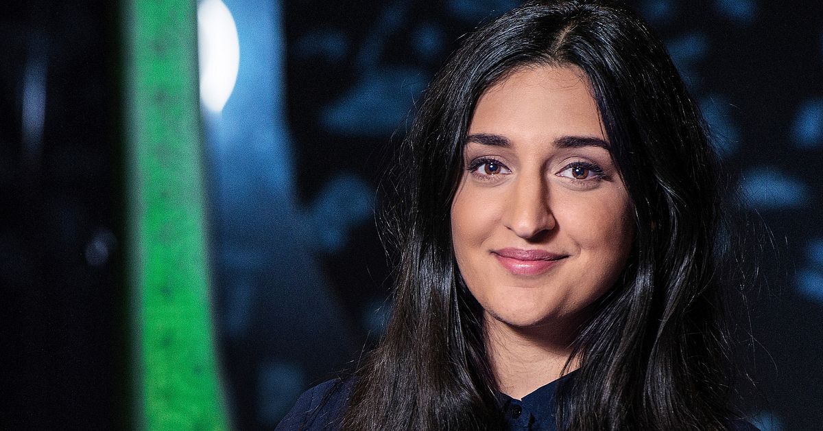 Parisa Amiri blir programledare | SVT Nyheter