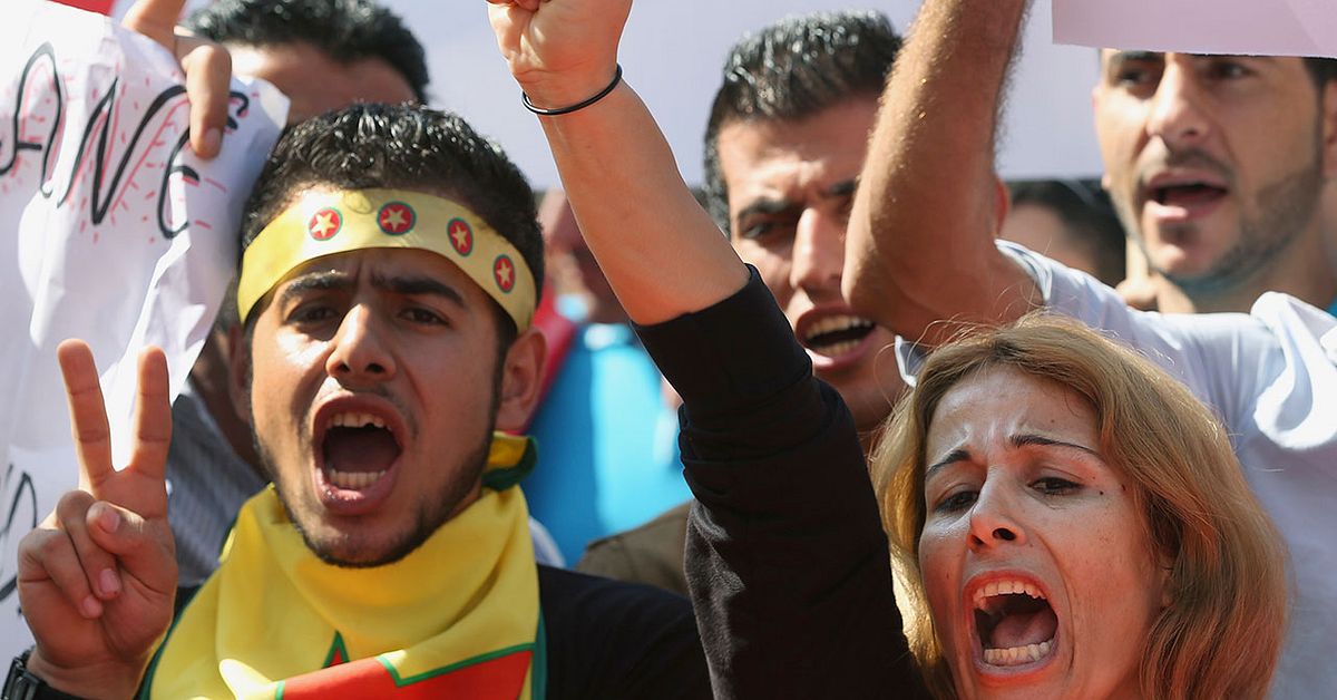 Kurder utropar egen region i norra Syrien | SVT Nyheter