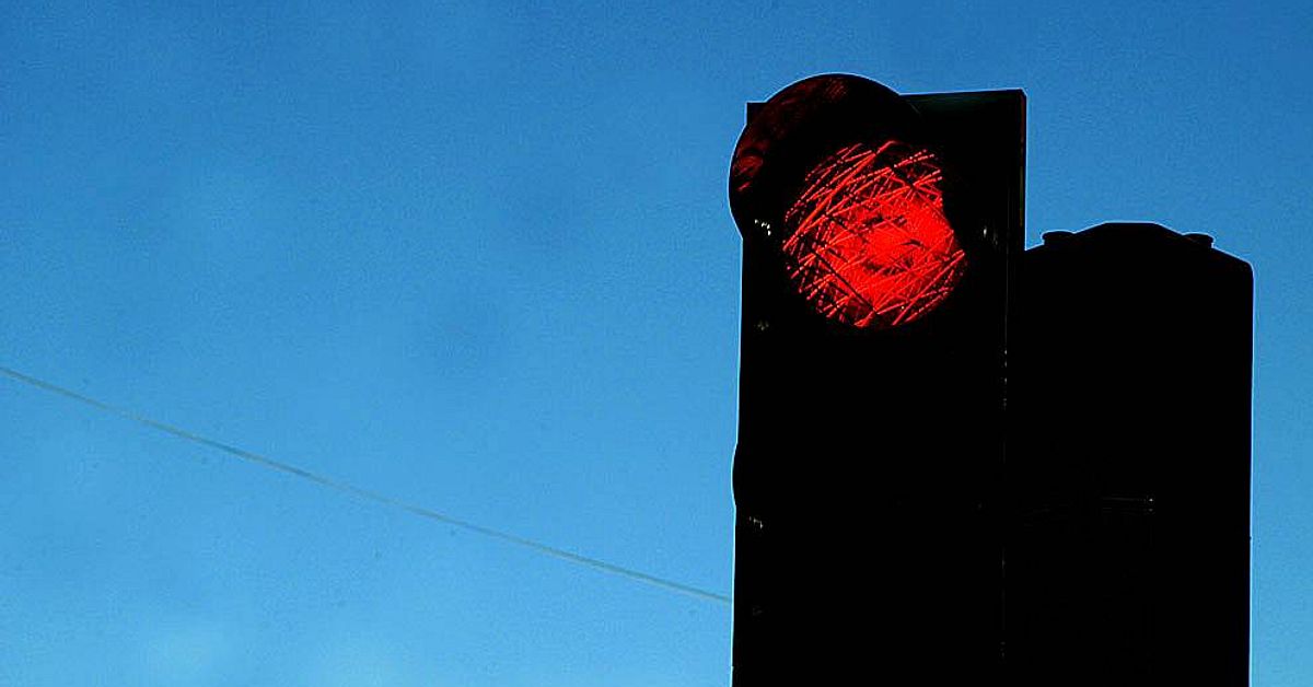 Trafikljus ur funktion | SVT Nyheter