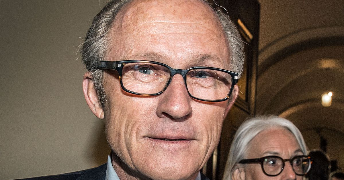 Qviberg stämmer FI på ”flera miljarder” | SVT Nyheter