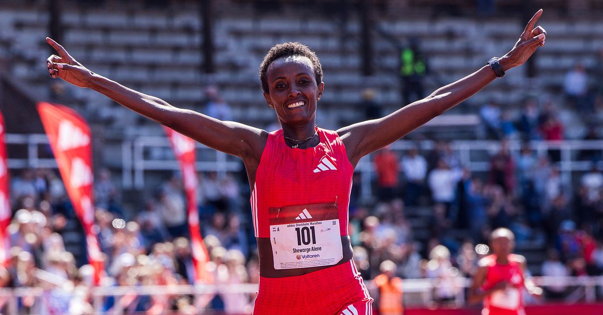 Friidrott: Årets Stockholm Marathon-vinnare Shewarge Alene död | SVT Sport
