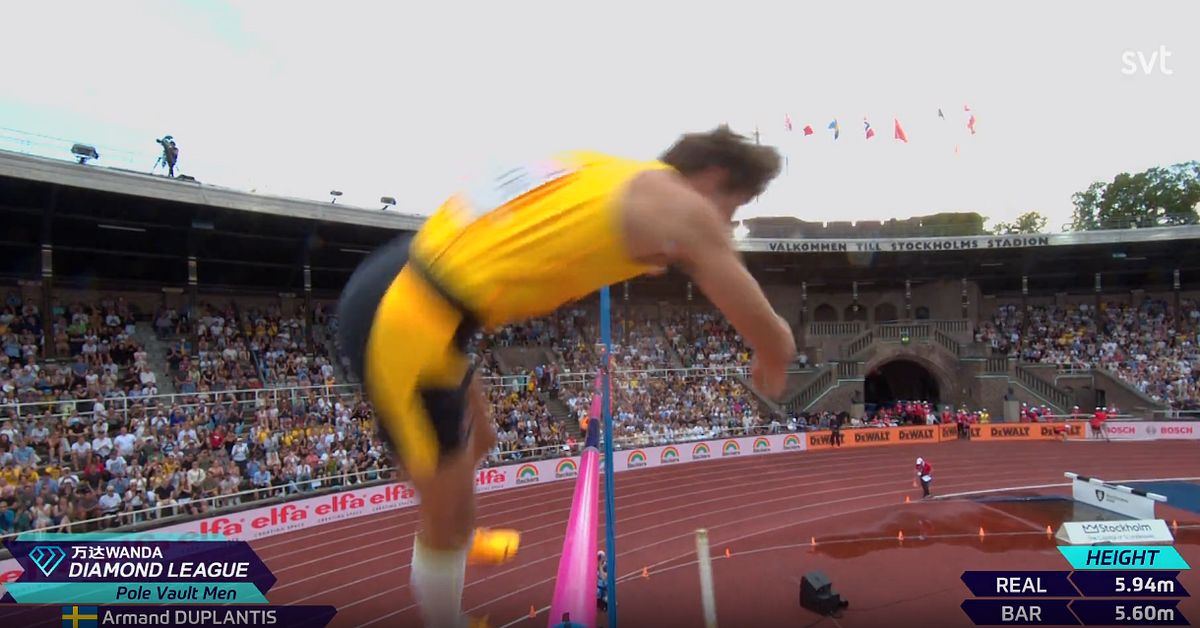 Duplantis leker över ribban på 5.60 | SVT Nyheter