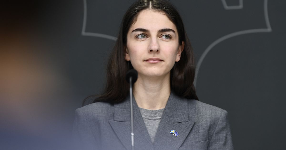 Blekingeliberalernas besked: Hon bör ta över som partiledare | SVT Nyheter