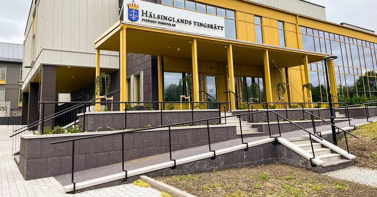 Tonåringar åtalas för gruppvåldtäkt på HVB-hem | SVT Nyheter
