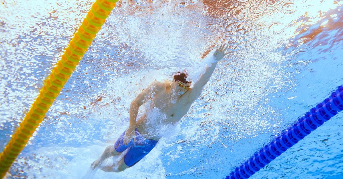 Simning: Tonåring satte världsrekord i sim-VM | SVT Sport