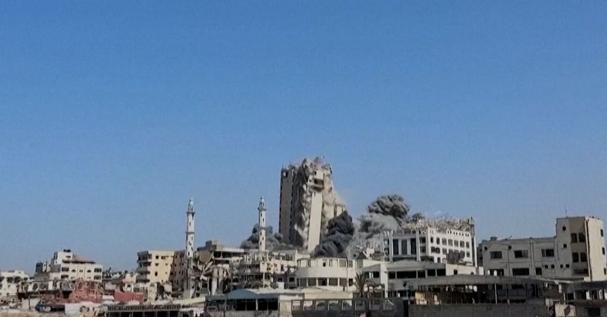 Höghus raserat i Gaza stad – Senaste nytt om kriget i Gaza | SVT Nyheter