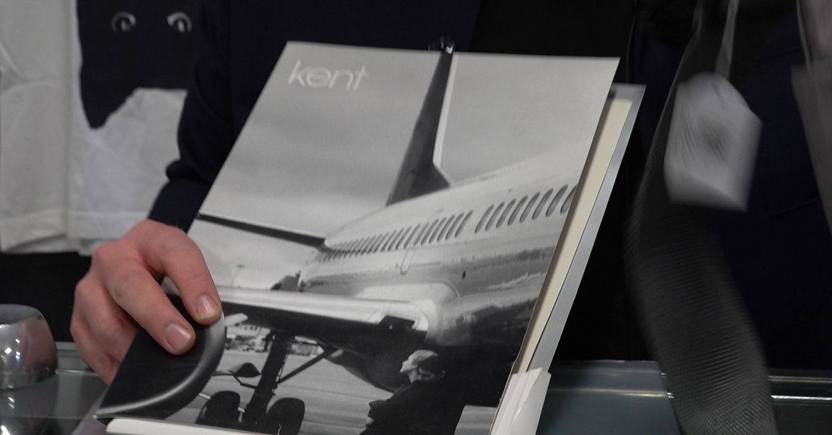 Kent-auktionen: Promokit från Isola-tiden | SVT Nyheter