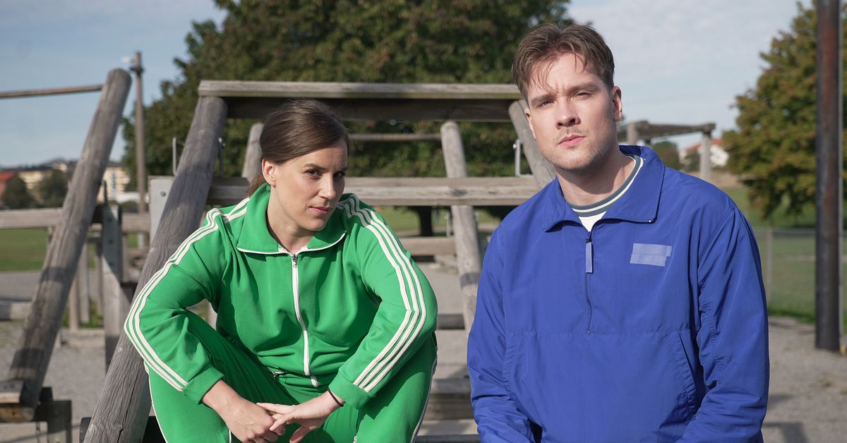 15 minuter från Uutiset tillbaka med nya programledare | SVT Nyheter