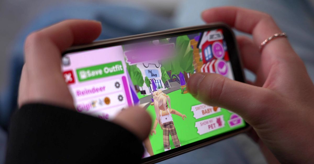 Roblox tar miljontals spelare med storm – utvecklas i Boden | SVT Nyheter