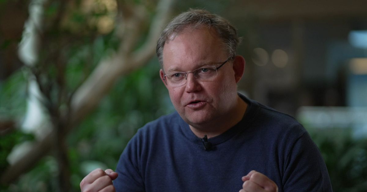 Förtroendebarometern: Lika många för som emot en kulturkanon | SVT Nyheter