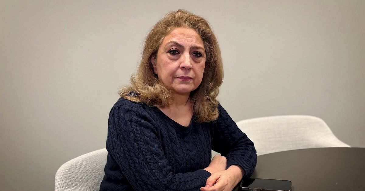Azita i Halmstad får inte kontakt med familj i Iran: ”Jag dör varje ...