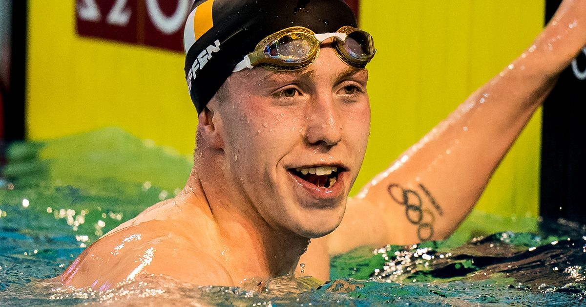Simning: Daniel Wiffen krossade världsrekordet på 800 meter | SVT Sport