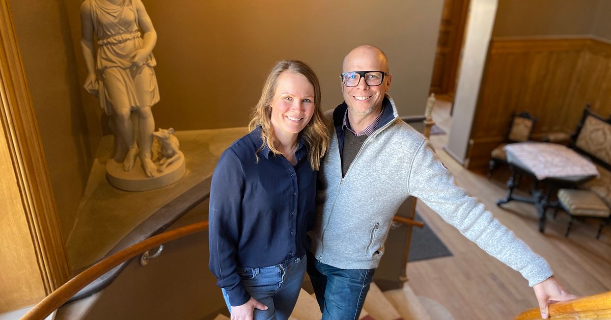 Makarna Olert köpte Merlo slott i Timrå – renovering pågår | SVT Nyheter