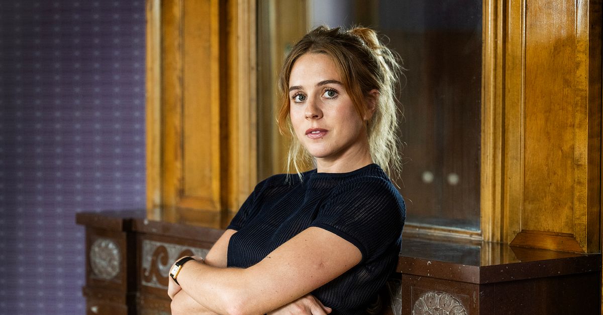 Carla Sehn om att spela Amanda Romare: ”Fick panik” | SVT Nyheter