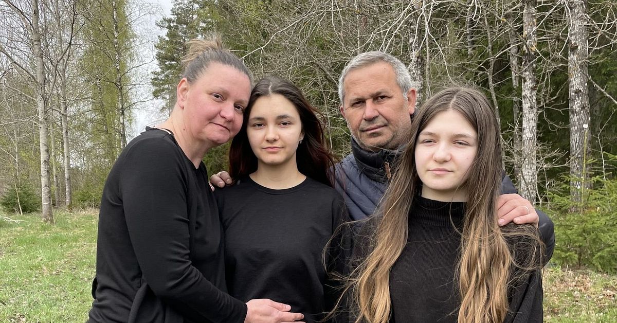 Systrarna Senida, 16, och Edita, 13, i Säffle utvisas till Bosnien ...