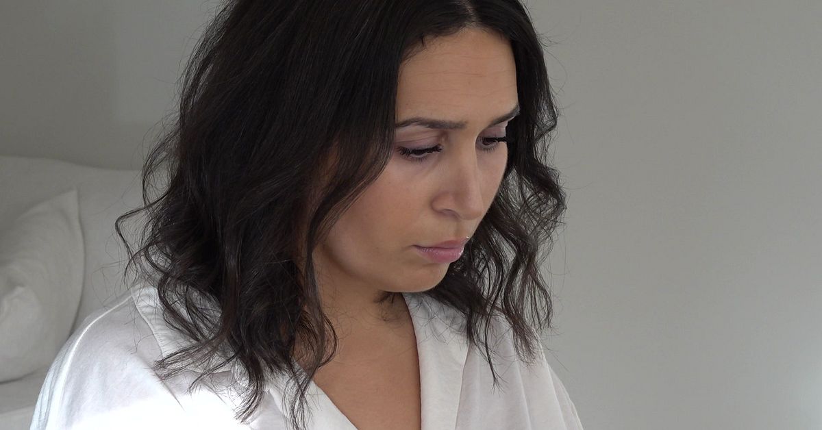 Sarah Massi Koljanins roman ska ge hopp till våldsutsatta kvinnor | SVT Nyheter