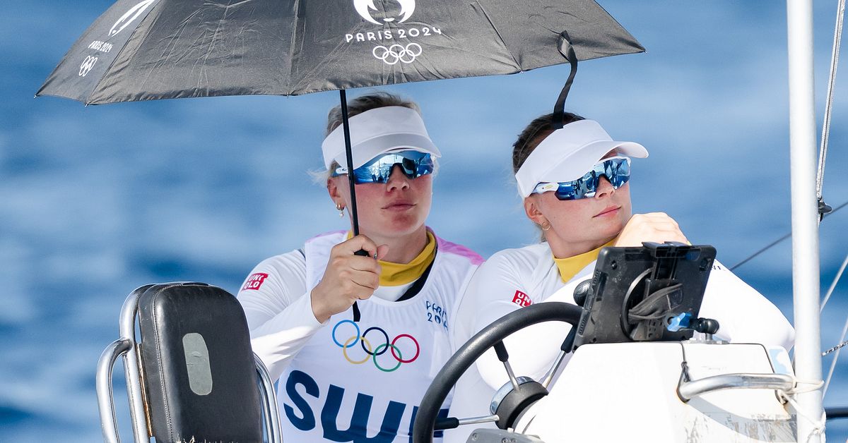 Segling: Vilma Bobeck och Rebecca Netzlers medaljrace i segling ...