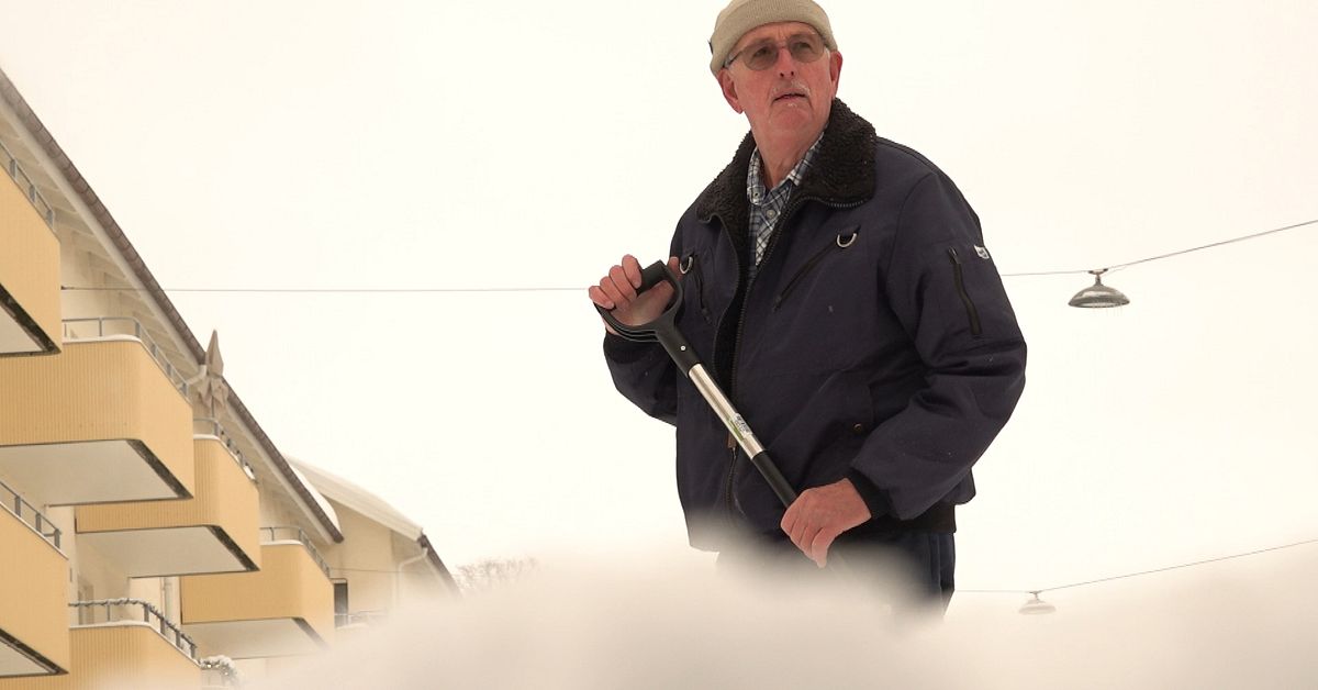 Vardagshjälten Lars skottar gångbana på Hisingen – SMHI: Röd ...