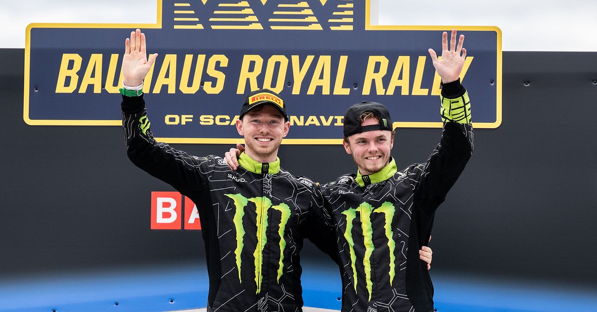 Rally: Oliver Solberg går upp i ledning i rally-VM i WRC2-klassen | SVT ...