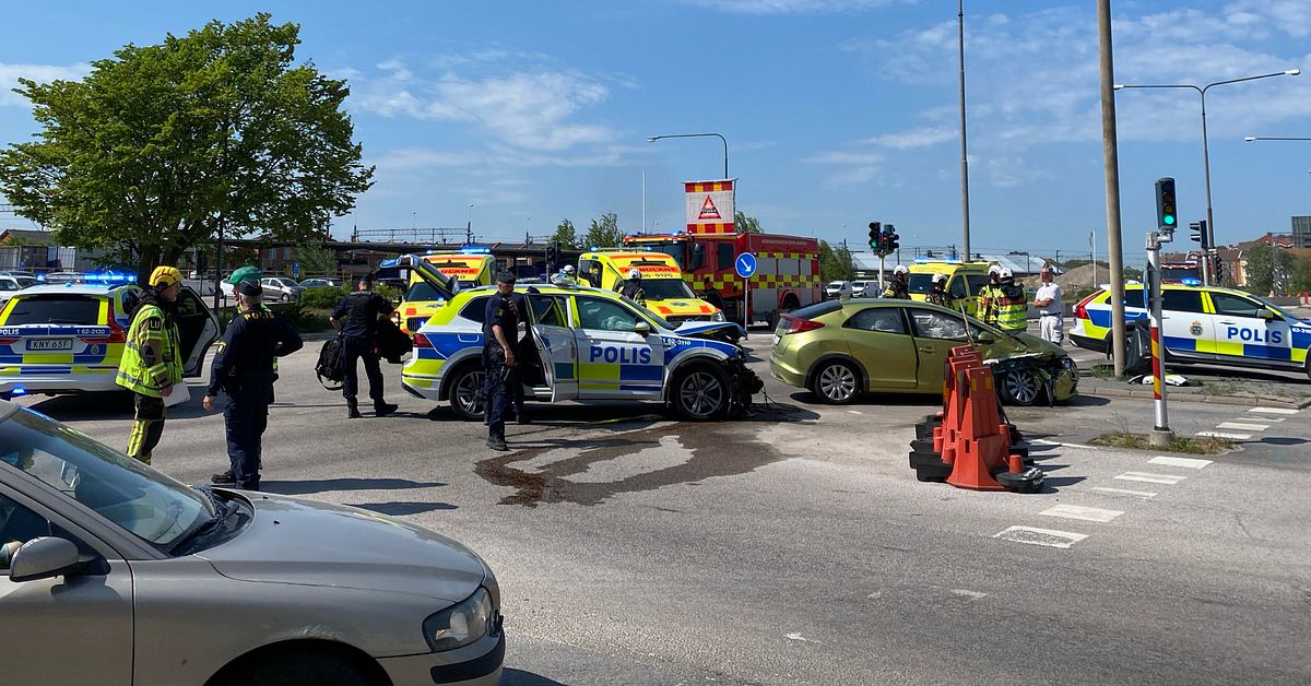 Ersättning till polis efter krock under utryckning | SVT Nyheter