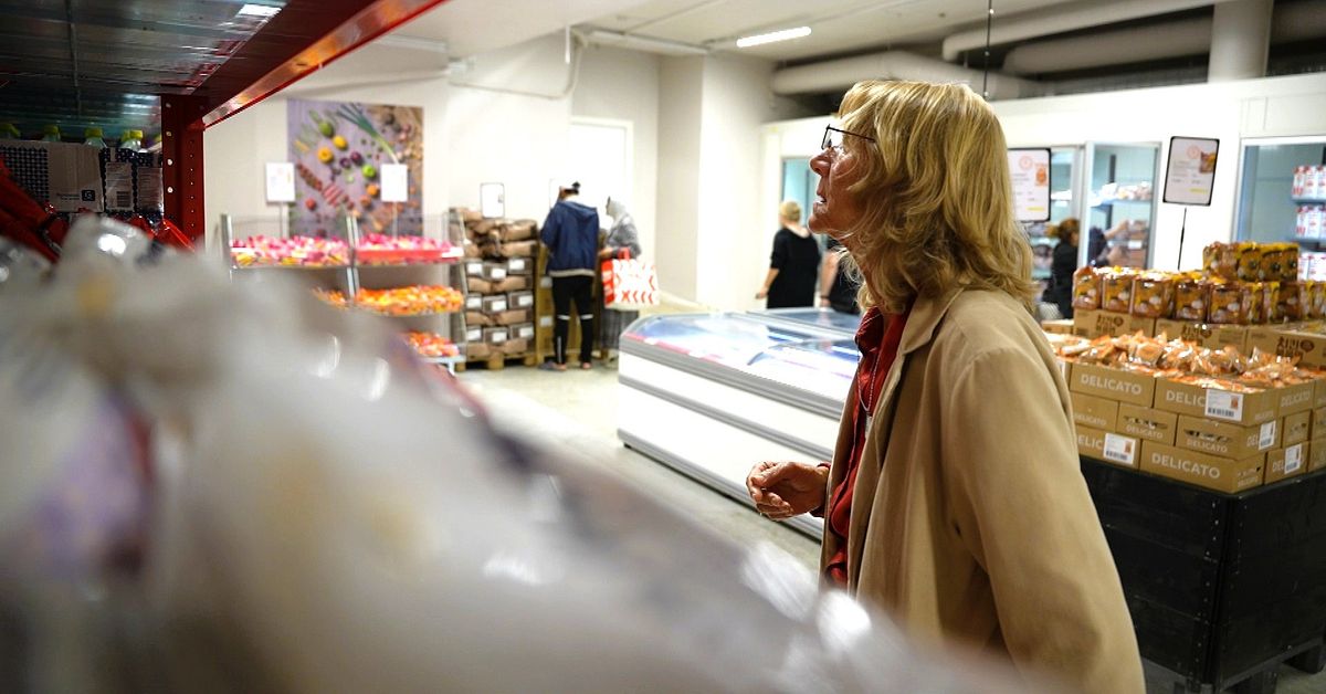 Följ med in i butiken som ska ge fler mat på bordet i Örebro län | SVT Nyheter