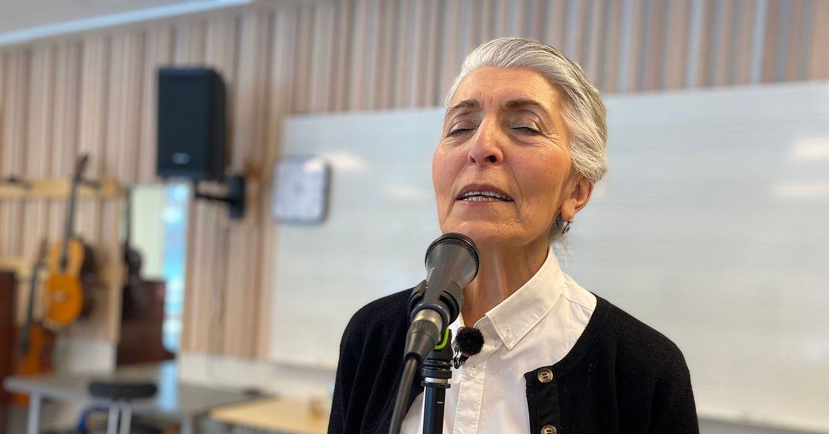 Nasrin förbjöds att sjunga i Iran – nu får hon egen spelning i ...