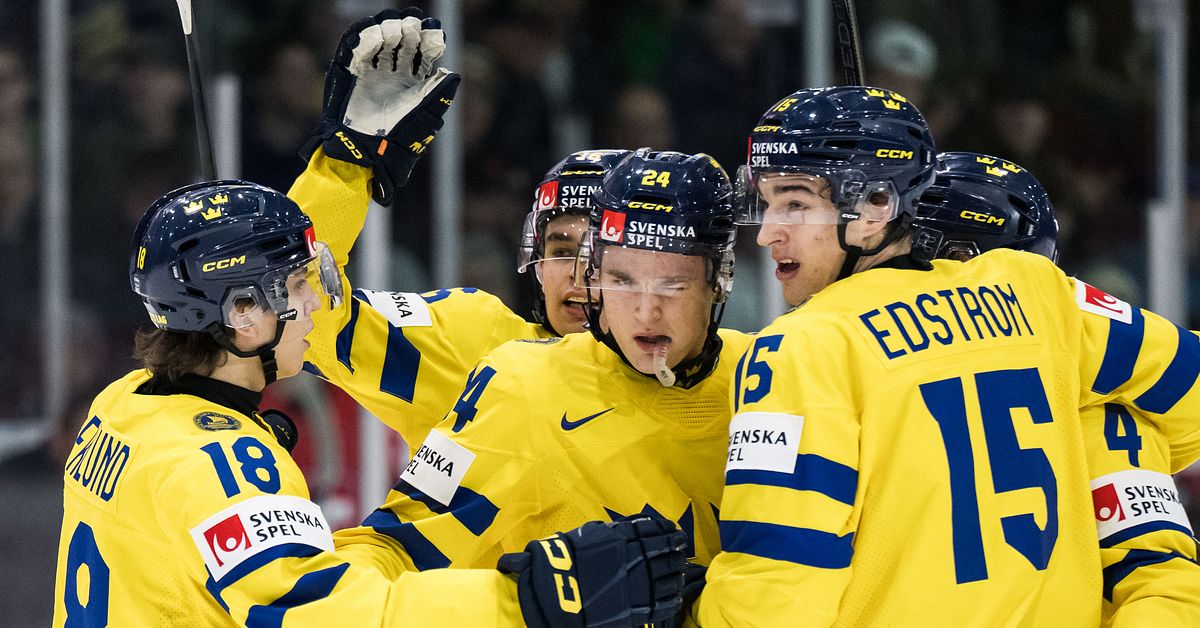 Ishockey: Powerplaymål bakom svensk seger mot Schweiz | SVT Sport