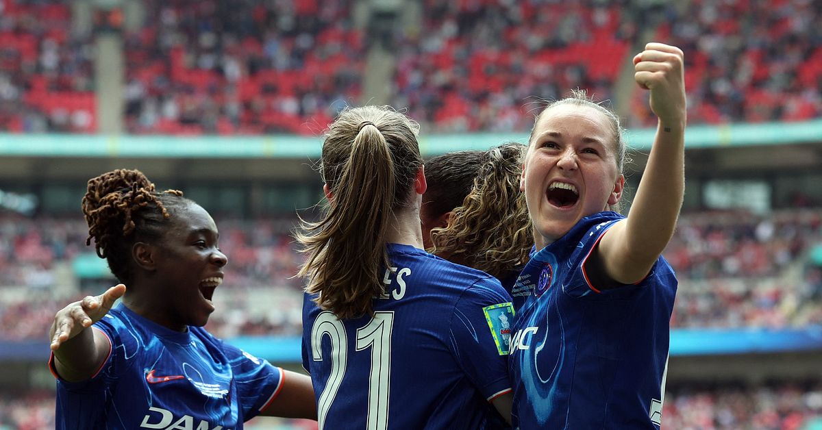 Fotboll: Svensklaget Chelsea vann FA-cupen mot Manchester United | SVT ...
