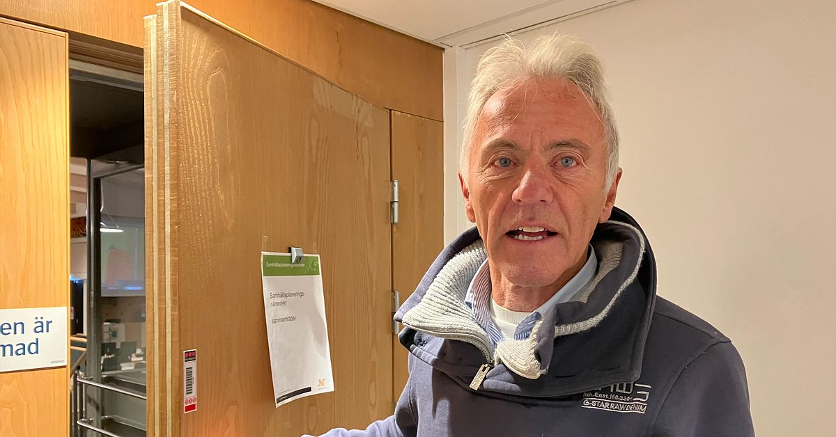 Reidar Svedahl (L) om avgångskravet: ”Ger besked när jag är mogen ...