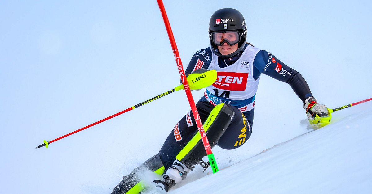 Vintersport: Sara Hector bästa svenska i slalompremiären – blev femma när Vlhova vann | SVT Sport