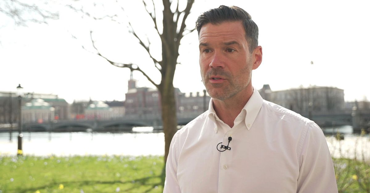 Migrationsministern: ”Vill att folk ska kunna bli medborgare” | SVT Nyheter