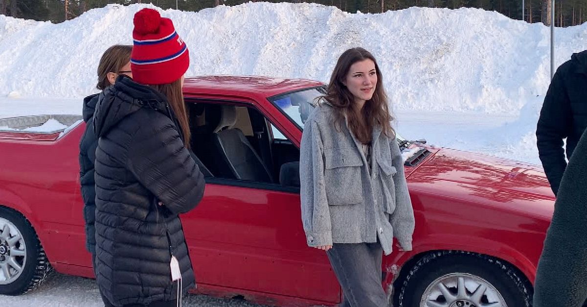 Epa-ungdomen Emma: ”Var glad att vi bara kör 30 km/h” | SVT Nyheter