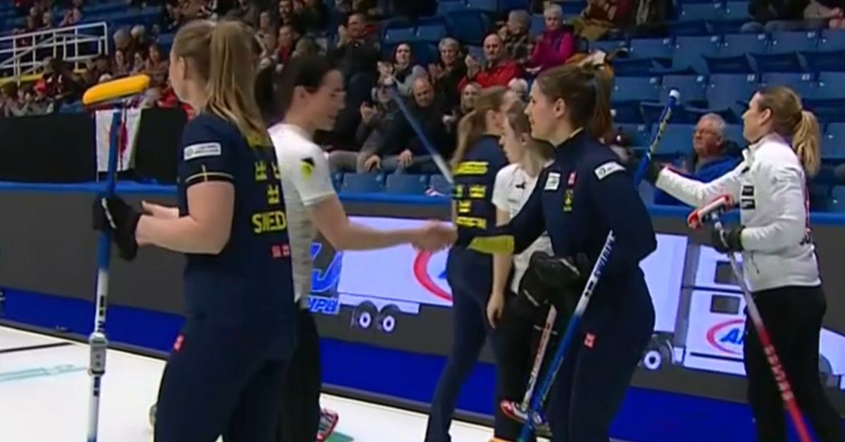 Curling: Sverige förlorade mot Schweiz – men klart för kvartsfinal i curling-VM | SVT Sport
