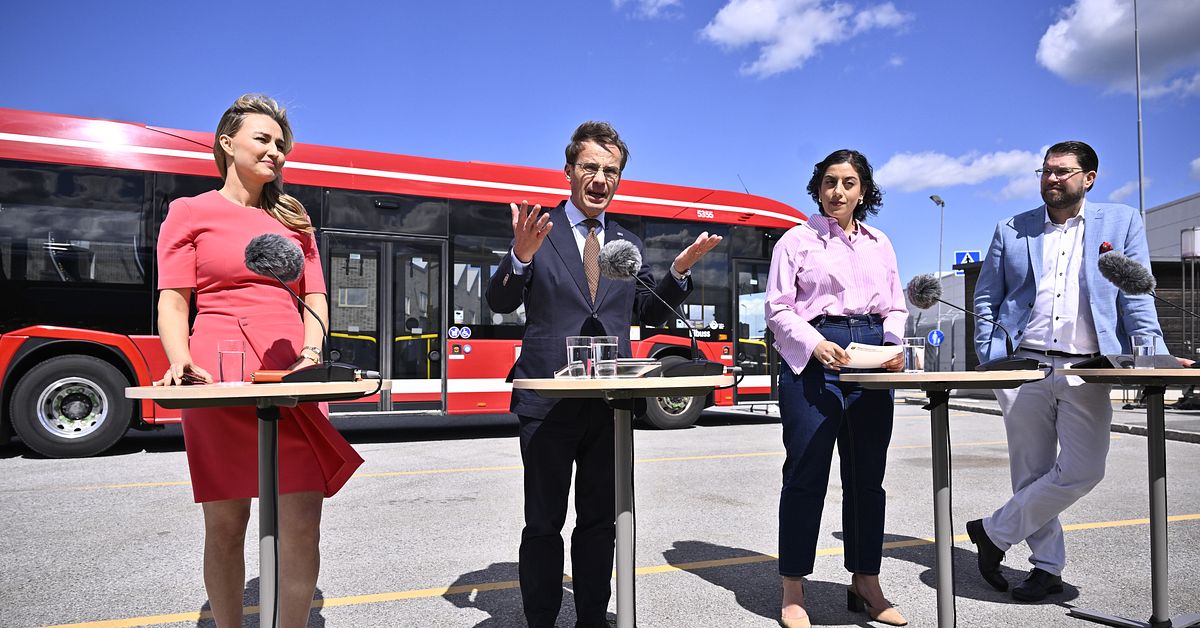 Tidöpartierna halverar priset på månadskort i kollektivtrafiken ...