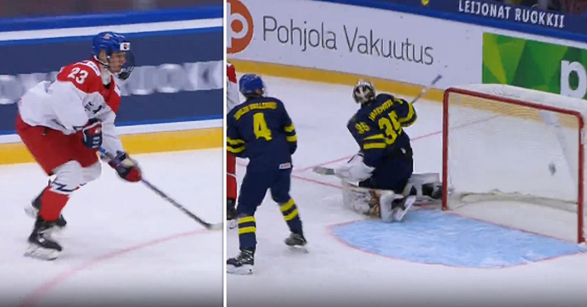 Ishockey: Småkronorna åkte på andra förlusten i U18-VM i ishockey | SVT Sport