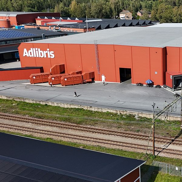 Robotar tar över logistikarbetet på Adlibris: ”En del av utvecklingen ...