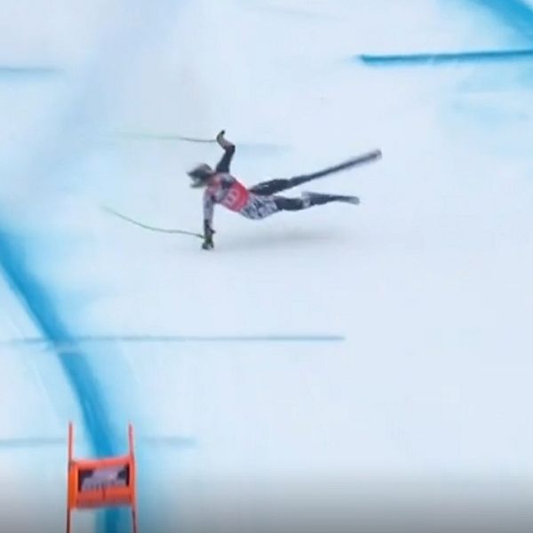 Vintersport: Steven Amiez tappar det efter sin uråkning i slalom ...
