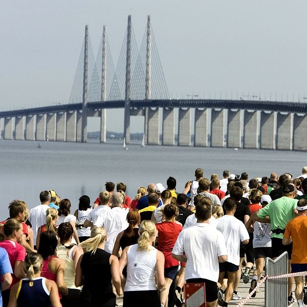 Så laddar du inför Broloppet – löpcoachens bästa tips | SVT Nyheter